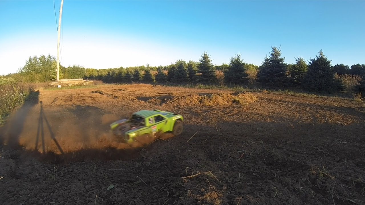 EXTREME RC 4X4 Trophy Truck Track Gets Broken In! - YouTube