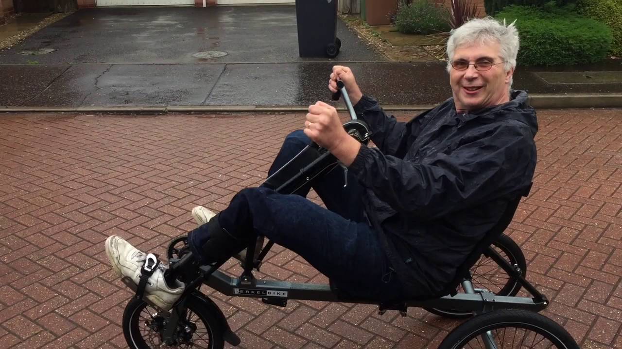 David test driving a Berkel bike - YouTube