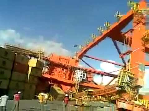 Funny accident 2013 crane accidents caught on tape fail blog 2013 cras