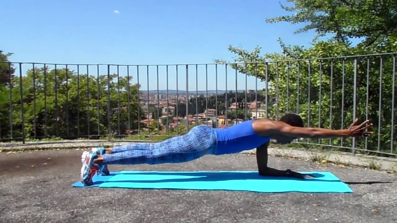Elbow Plank with Alternate Arm Reach - YouTube