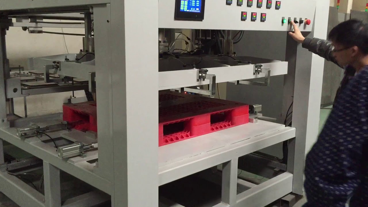 Plastic pallet welding machine - YouTube