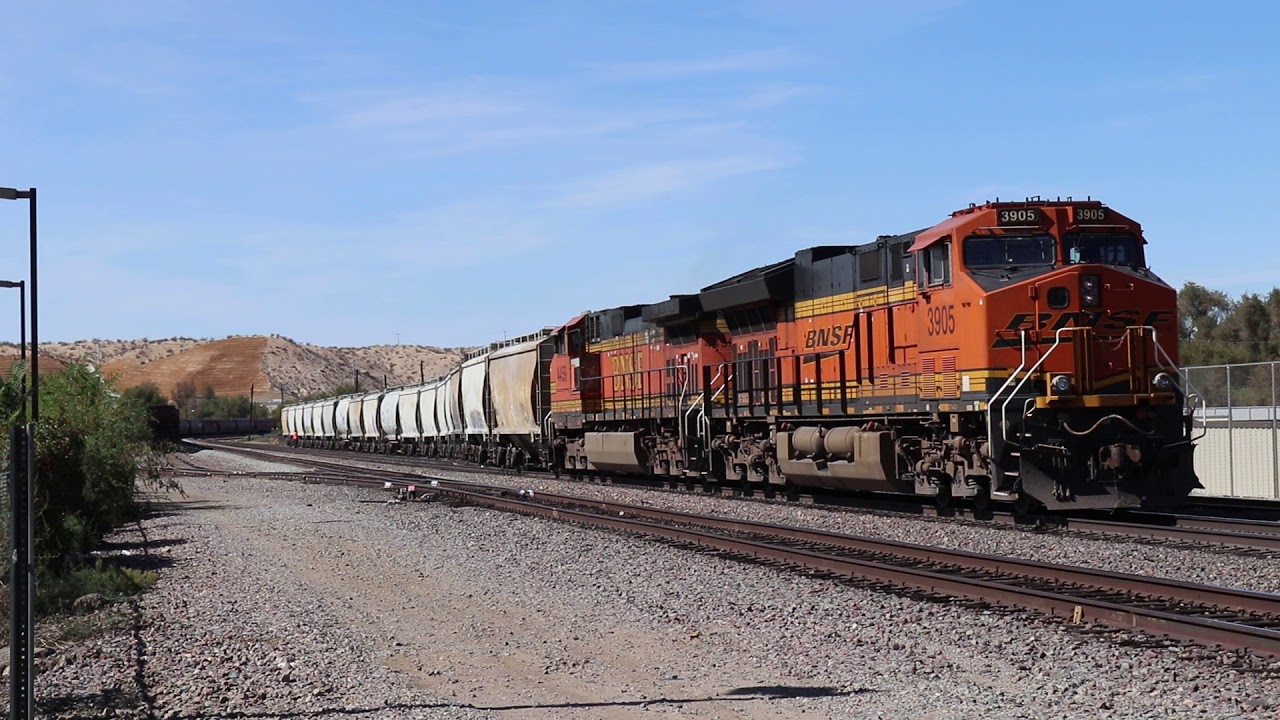 BNSF 3905 ET44C4 9 26 18 Victorville Local Ron Diczhazy - YouTube