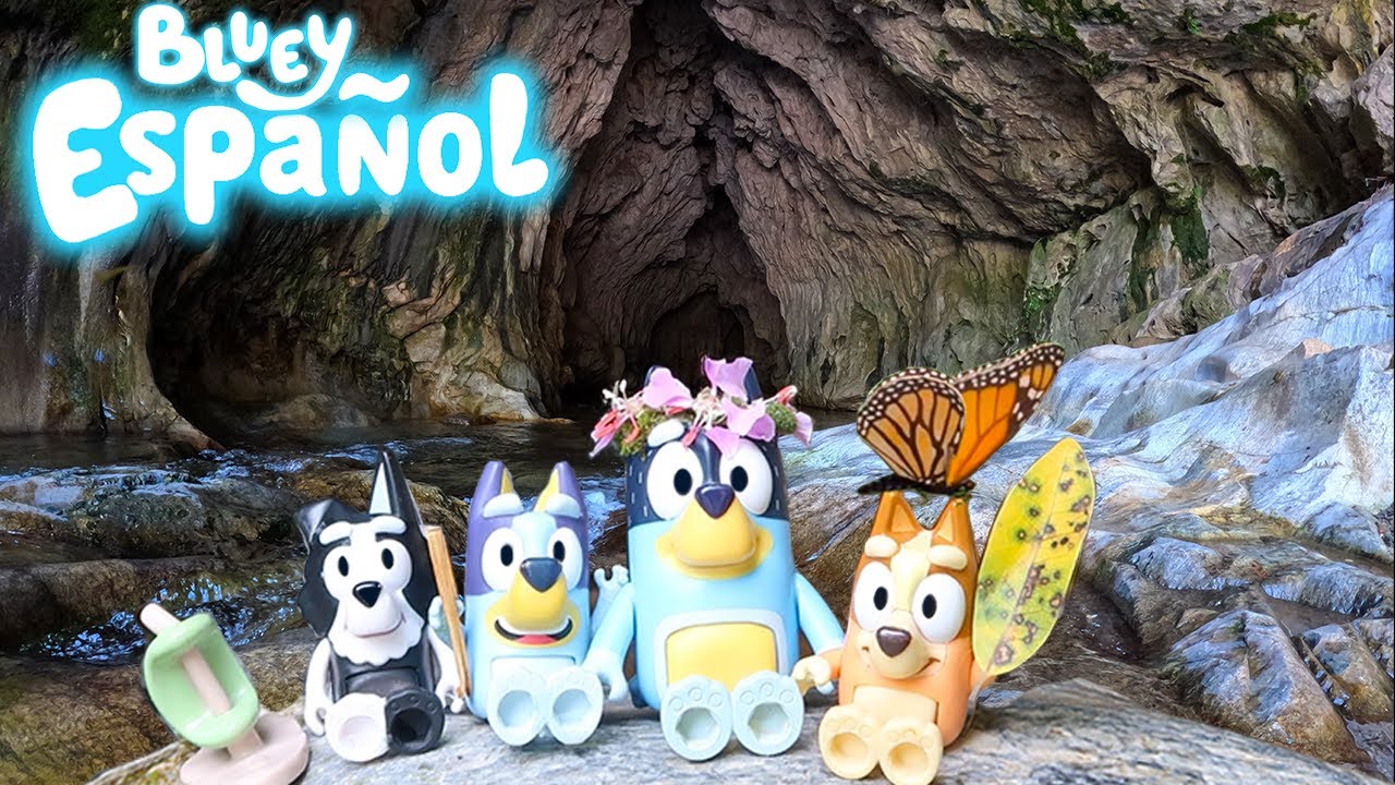 Bluey Toys El Episodio Creek | Bluey Arroyo | Bluey Español - YouTube