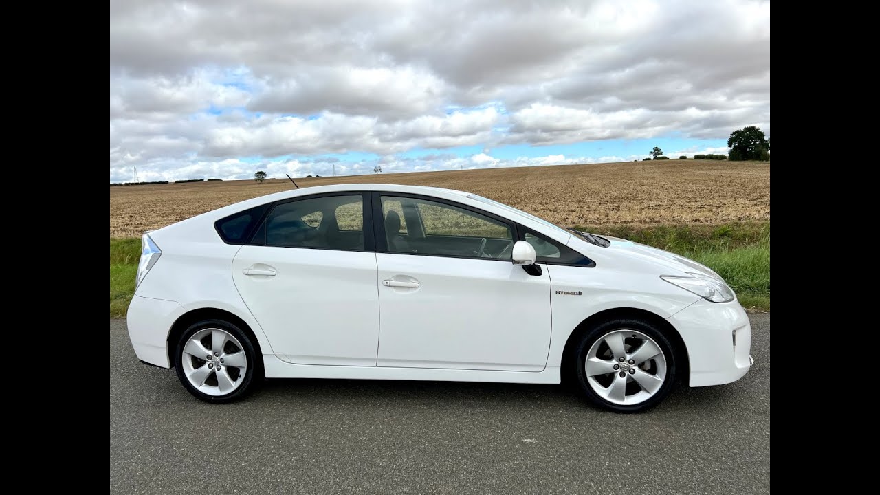 Toyota Prius 1.8 VVT-h T4 CVT Euro 5 (s/s) 5dr - YouTube