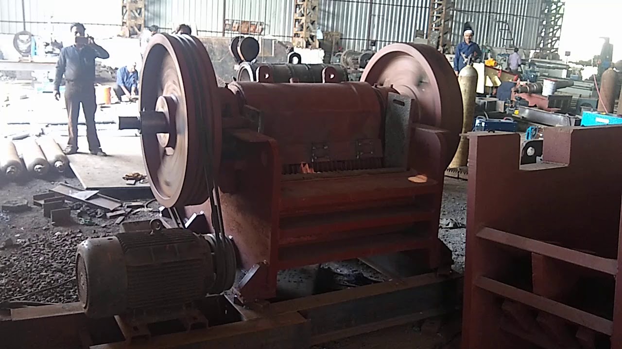 42X08 STONE CRUSHER MACHINE TRIAL. - YouTube