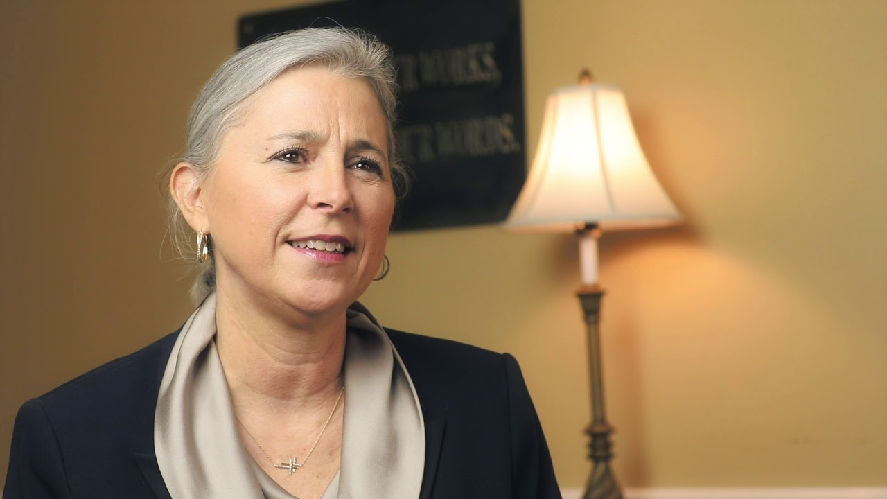 Human Resources Director Scarlet - YouTube