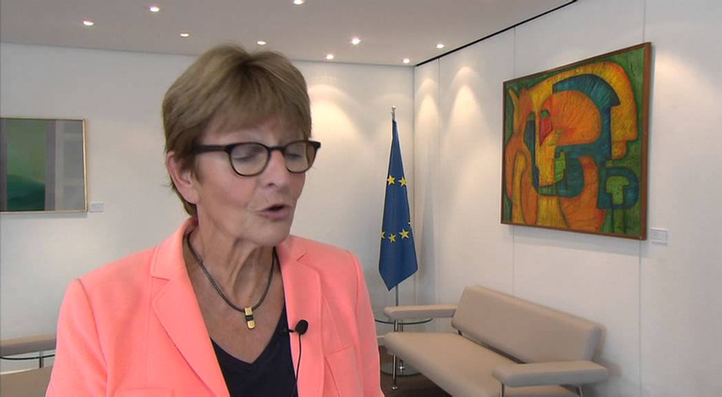 Anne Brasseur - YouTube