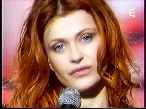 Axelle Red - Je me fâche - Top of the pops - 2003 - YouTube