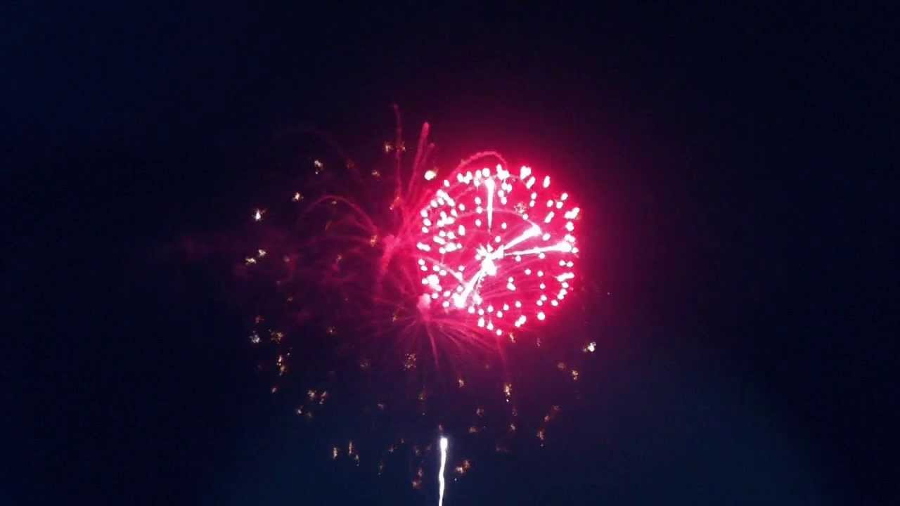 2013 West Point Crab Carnival Fireworks show - YouTube