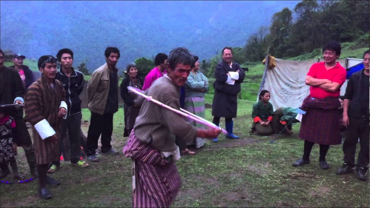 Hooping at Dungkar, Bhutan - YouTube