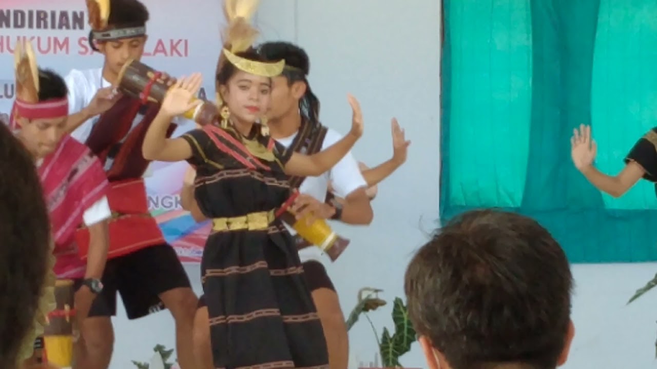 TARIAN ASLI TANIMBAR. (BAHASA SELARU) - YouTube