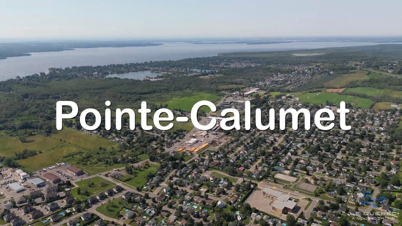 Pointe-Calumet, SuperAquaClub, Québec, Canada, Survol par Drone ...