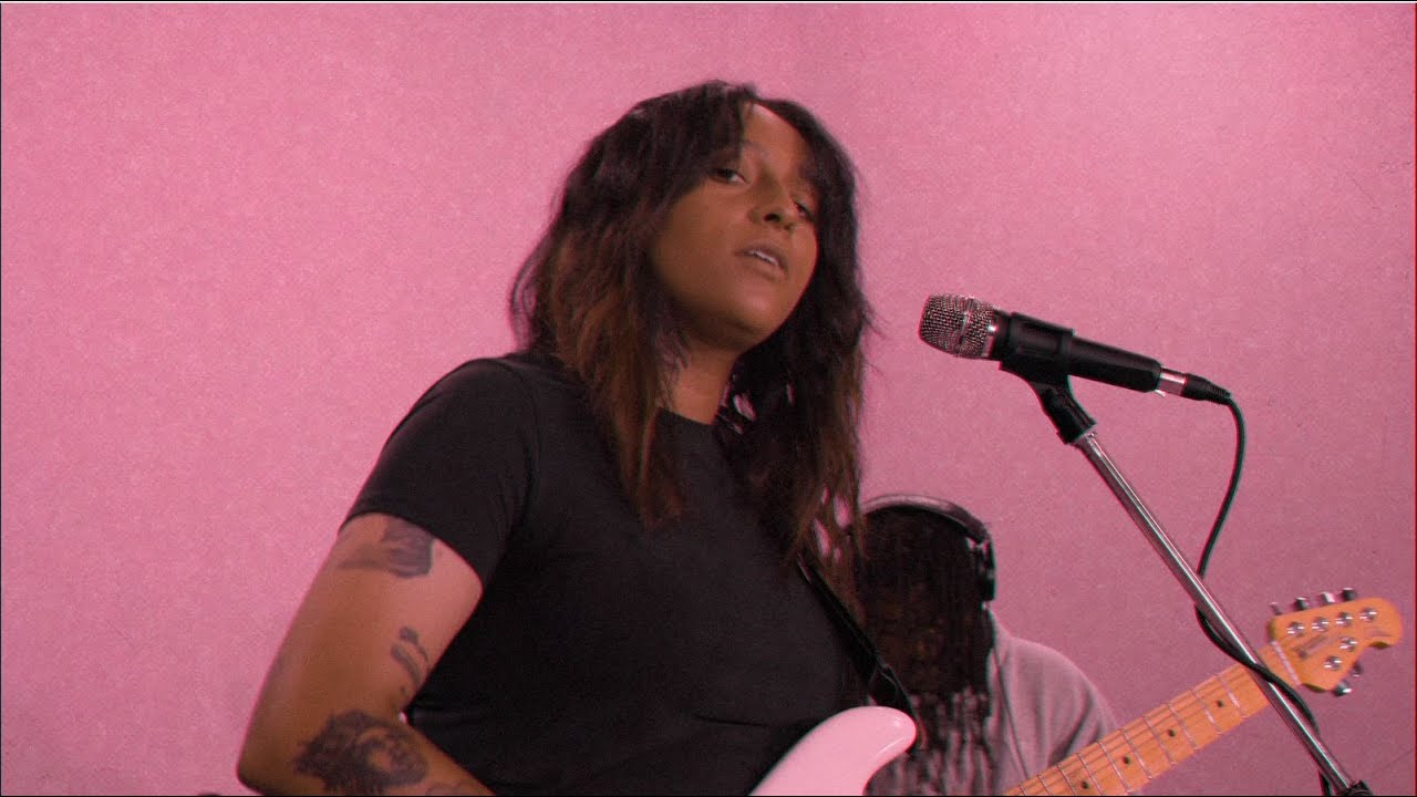 Amber Ryann - BEEN HIGH (Official Music Video) - YouTube