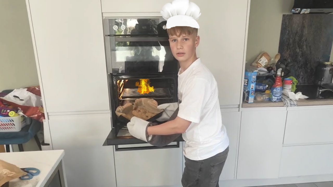 BRITISH ALF bakes cookies for the first time... - YouTube