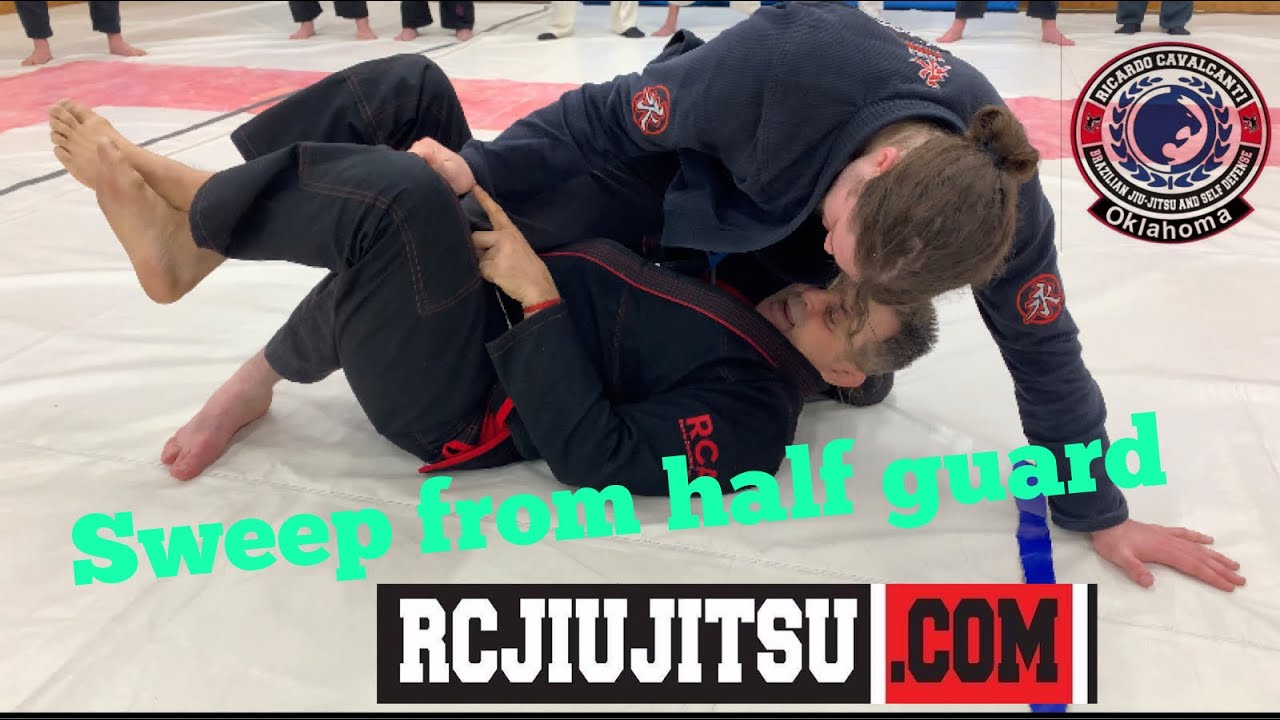 Half Guard sweeps - YouTube