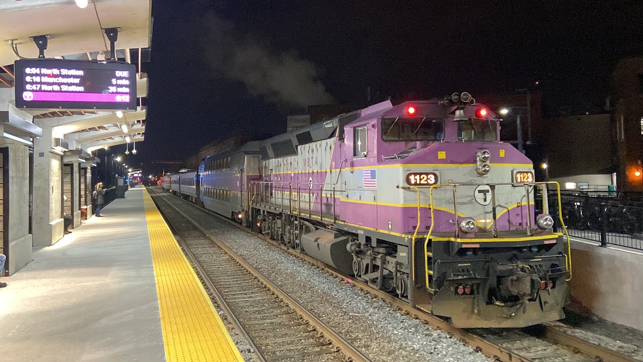 MBTA Commuter Rail Trains at the New Chelsea Station | December 10 ...