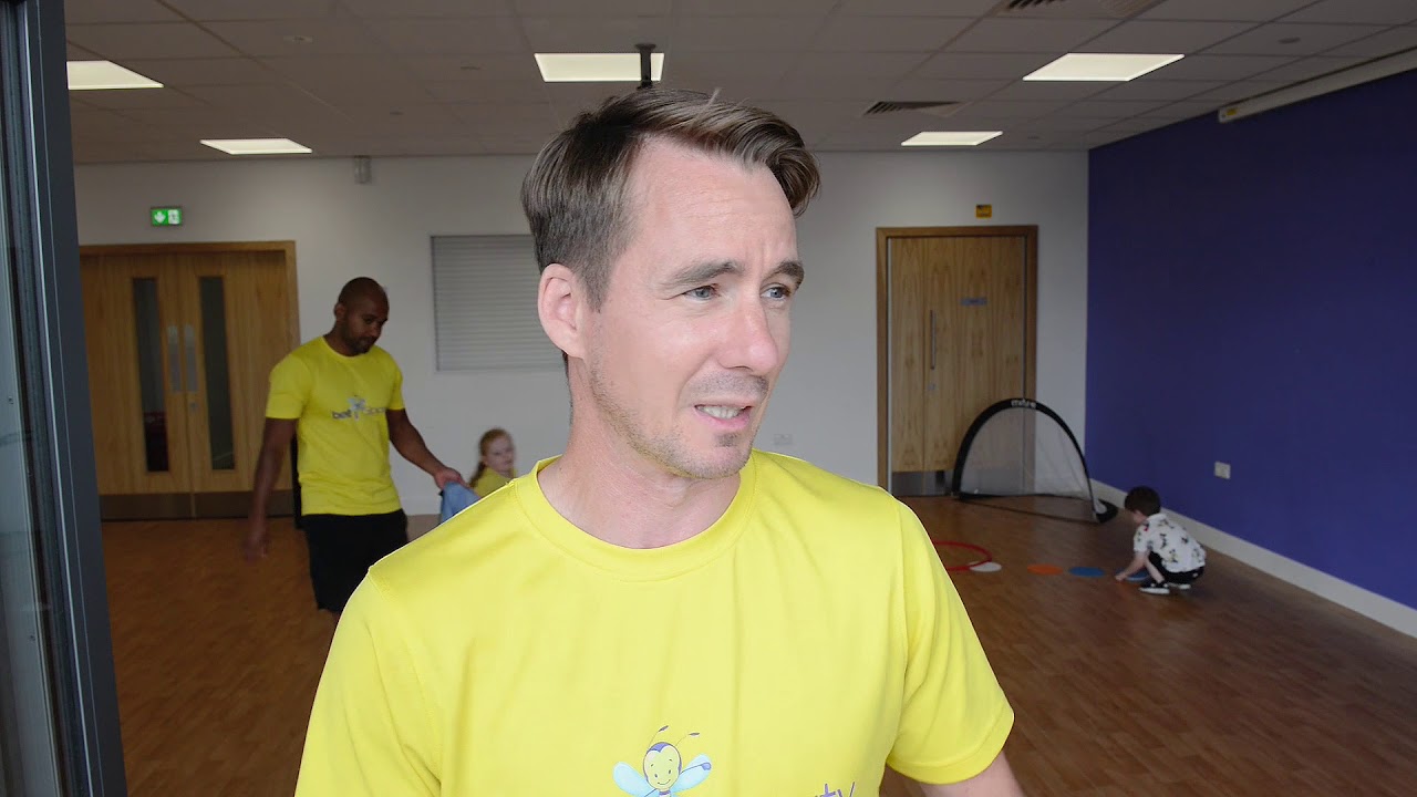 Ross Hutton on Bee Sporty - YouTube