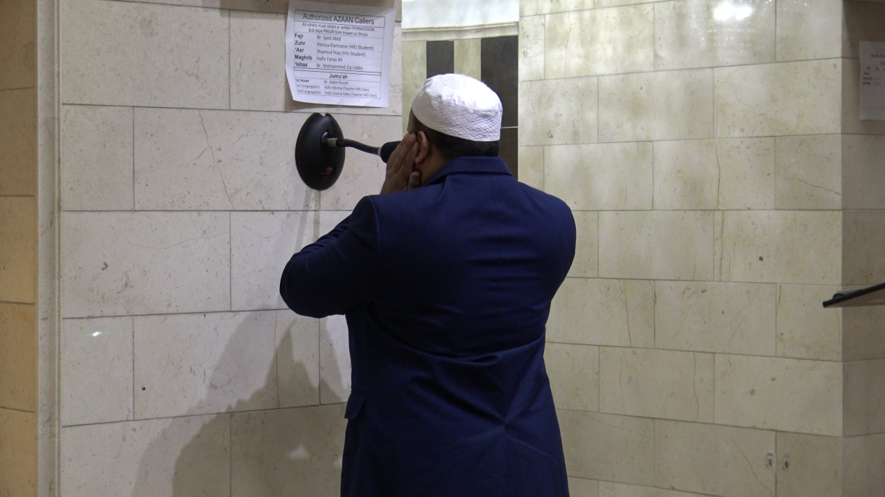 Beautiful Azan by Omar Haqqani - YouTube