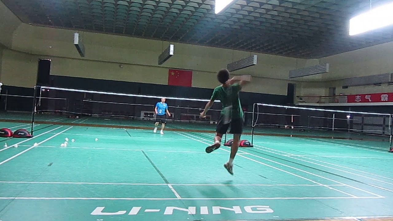 2010 badminton practice with JOHNZHOU in Beijing - YouTube