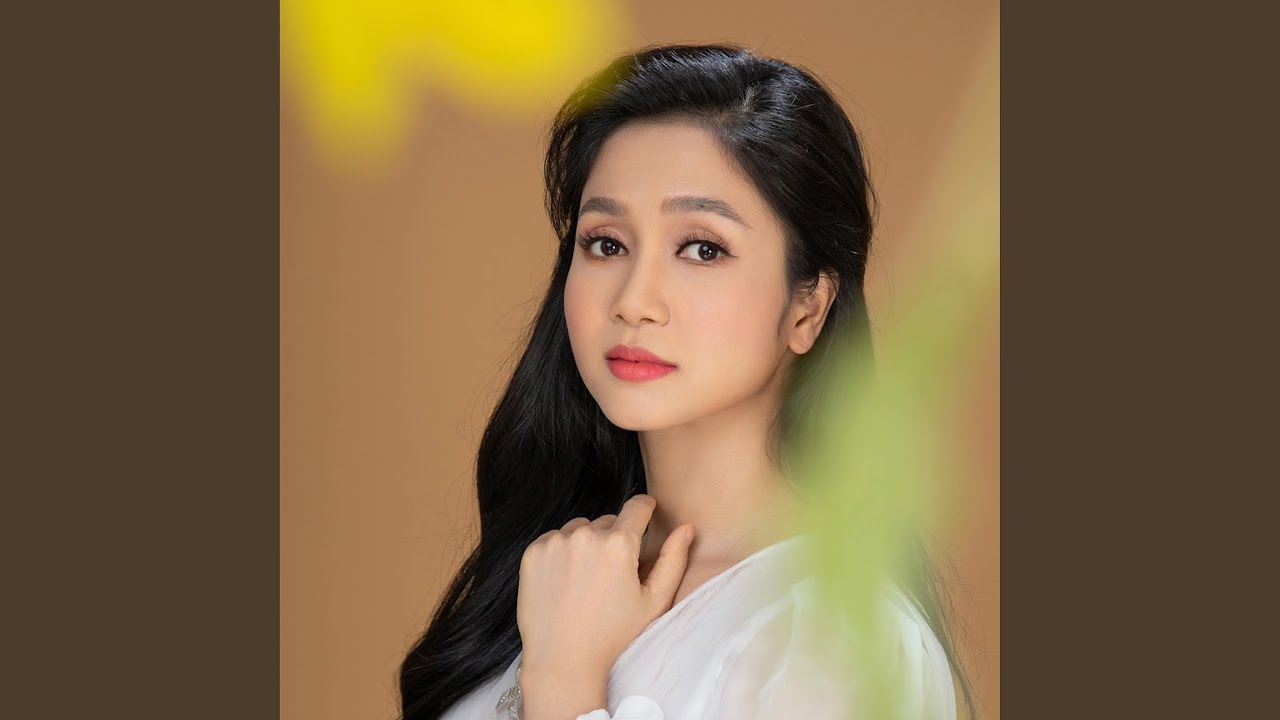 Chieu Cuoi Tuan - YouTube Music