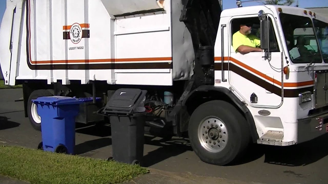 Square Body Formula7000! - Royal Refuse - YouTube