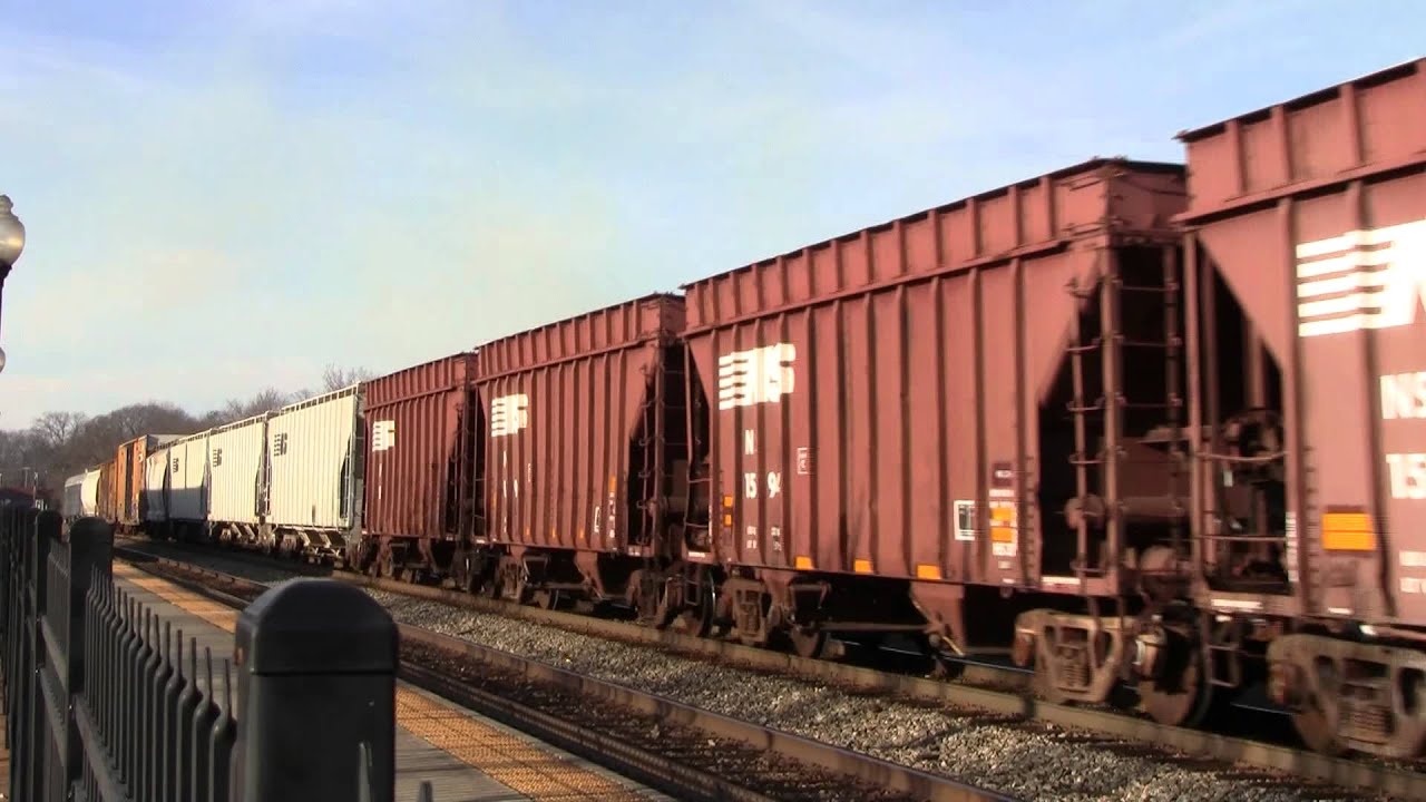 NS: Passengers on a short mixed freight train EB.....? Spartanburg SC ...