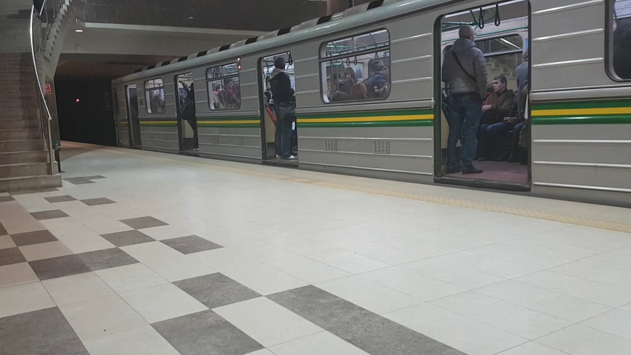 Метро София Метровагонмаш 81-717| Sofia metro train leaving Serdika station - YouTube