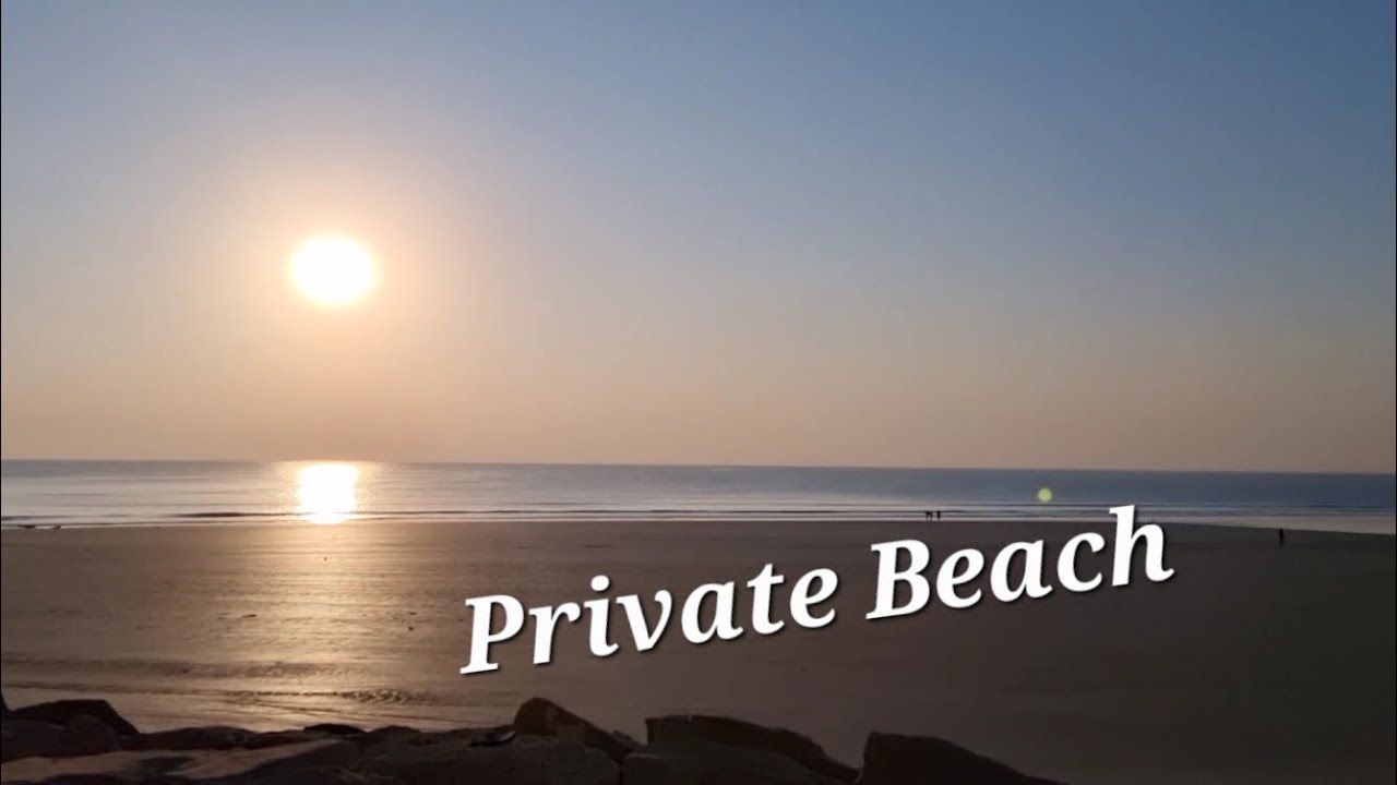 Karachi Visit | Sonmiani Beach - YouTube