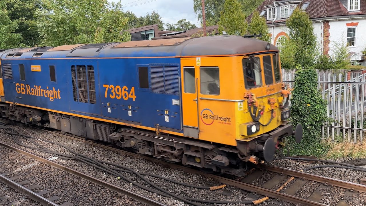Class 73 | 73964 + 73962 | Network Rail PLPR Test Train | GB ...