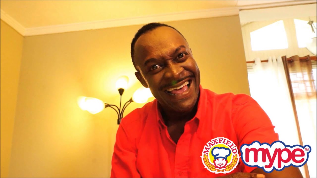 Maxfield Christmas Bun and Christmas Cakes - YouTube