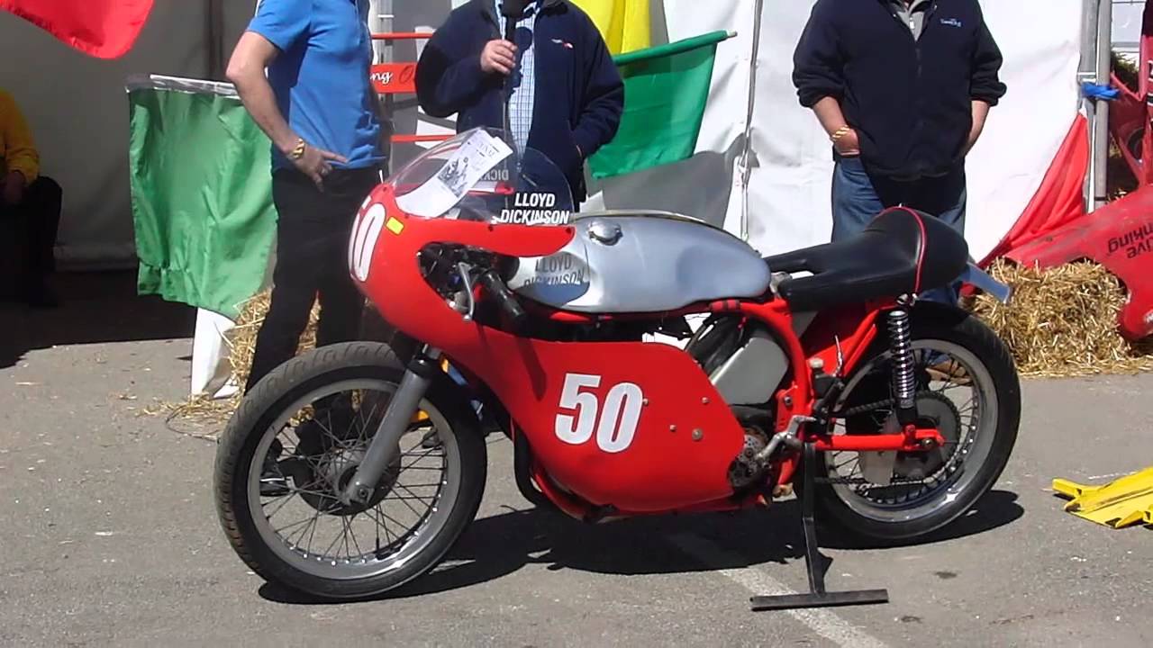Manx Norton Commando 750. Sight & sound with Steve Plater - YouTube