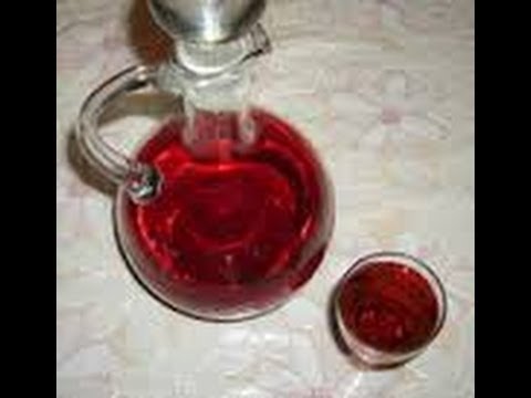 КЛУБНИЧНАЯ НАСТОЙКА НА САМОГОНЕ - YouTube