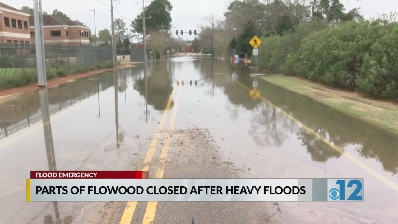 Parts of Flowood closed after heavy floods - YouTube
