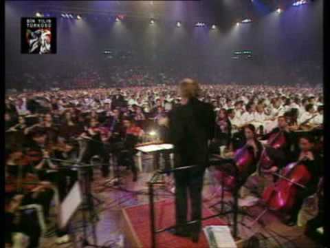 BİN YILIN TÜRKÜSÜ  Uzun İnce Bir Yoldayιm - Bağlama