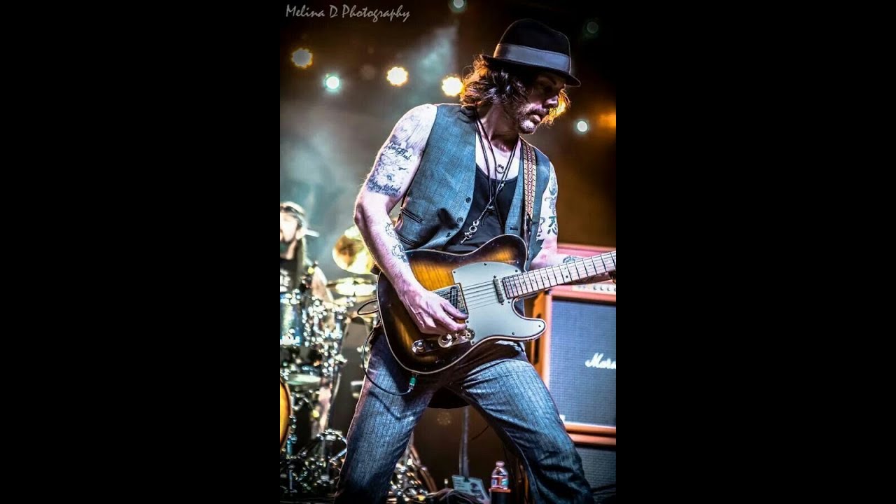 Funky Chains & Rusty Strings (^^♪ - YouTube
