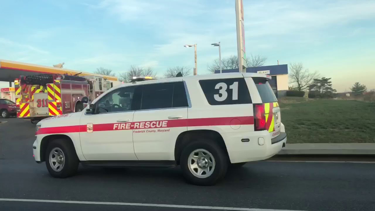 Engine 311, Medic 31 & Ambulance 38 Responding & Arriving - YouTube