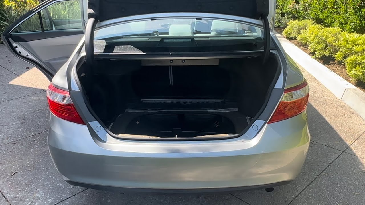 2012-17 Camry Trunk Liner, Curt 55567 - YouTube