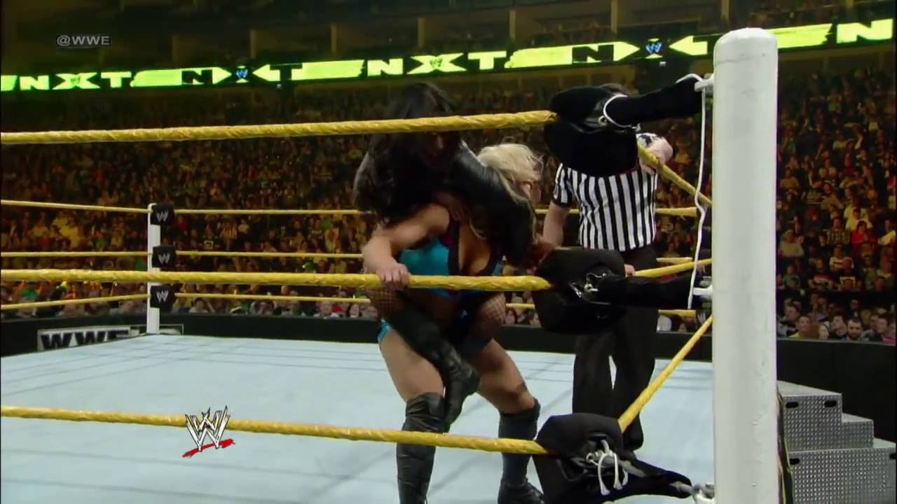 Kaitlyn vs. Maxine: WWE NXT - April 18, 2012 - YouTube
