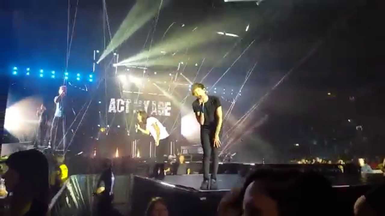 One Direction OTRA Tour - Act My Age - Manchester Arena 3rd October ...