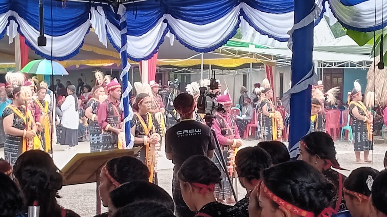 Musik Tradisional dalam pesta adat Reba Langa 2024 di kampung Bopati ...