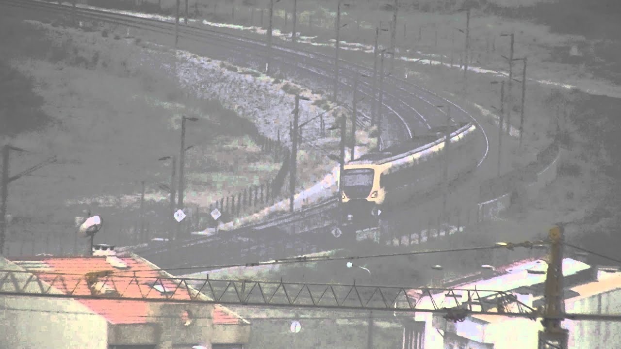 CP 3400 UME (EMU) enters the Espinho tunnel - YouTube