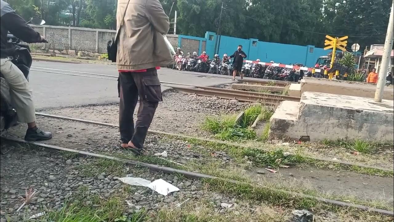 kereta api Kertajaya relasi stasiun Surabaya pasar Turi sampai stasiun pasar Senen - YouTube