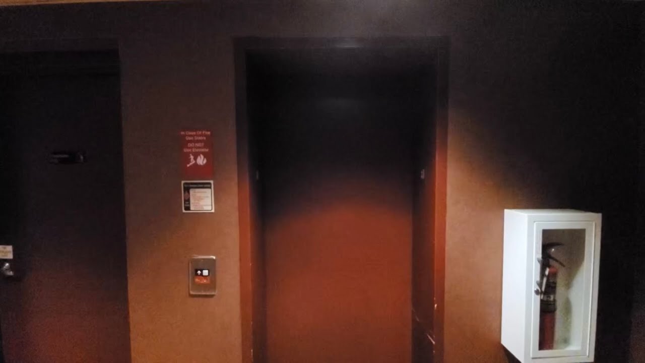 Otis Series 1 Hydraulic Elevator - Marcus Theaters - Worthington, OH ...