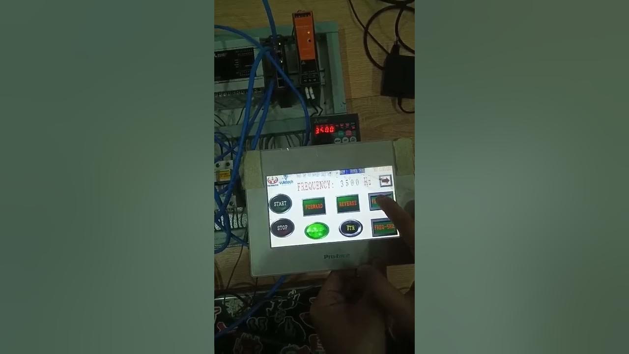 Modbus RTU (RS485) PLC FX5U to INV D700 (Mitsubishi) - YouTube