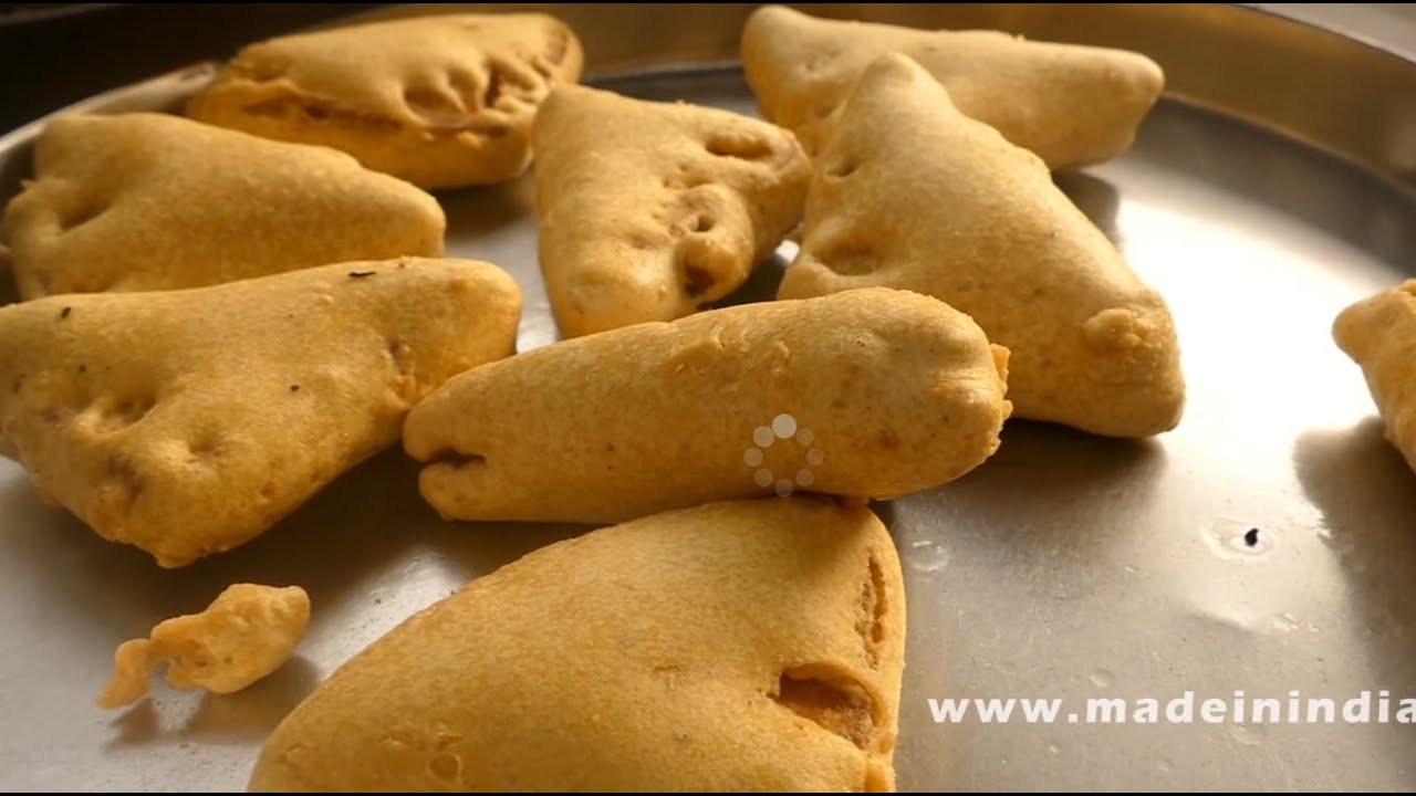 Bread Pakoda | DELHI Bread Pakora with Aloo Stuffing | DELHI STREET ...