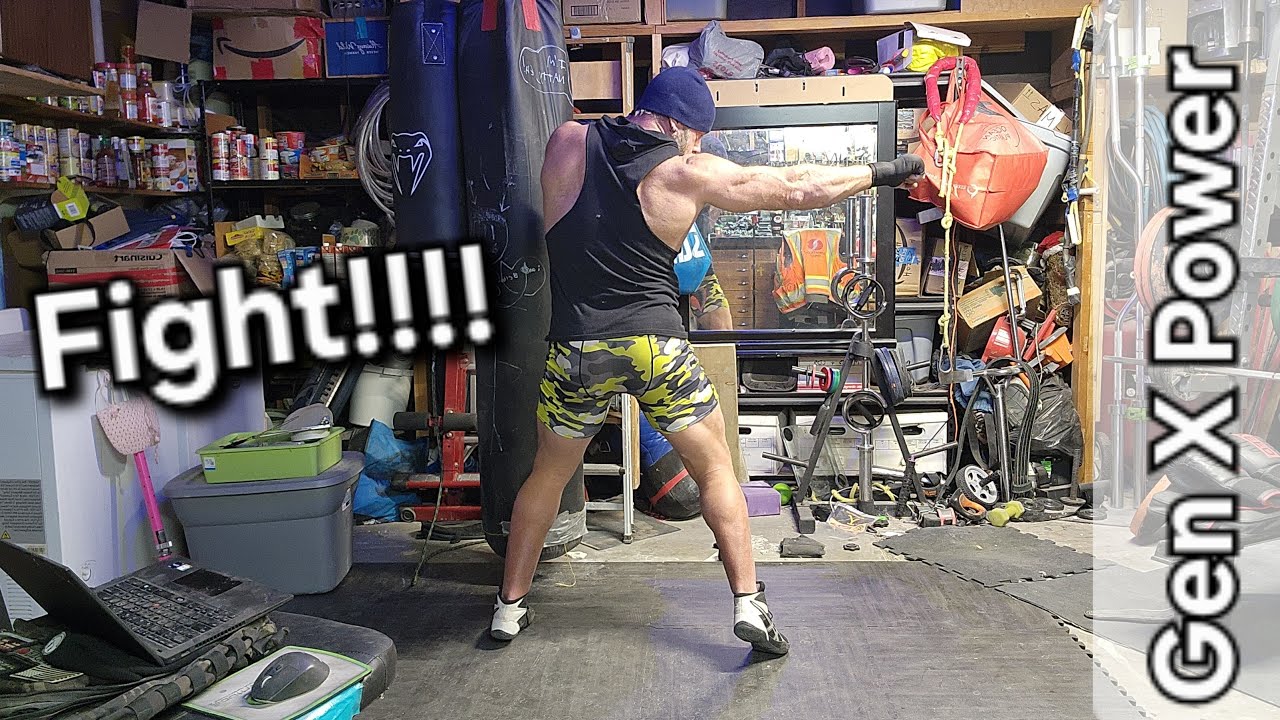 Worlds Worst Boxer tries out new Heavy Bag Setup. Come Box with a ...