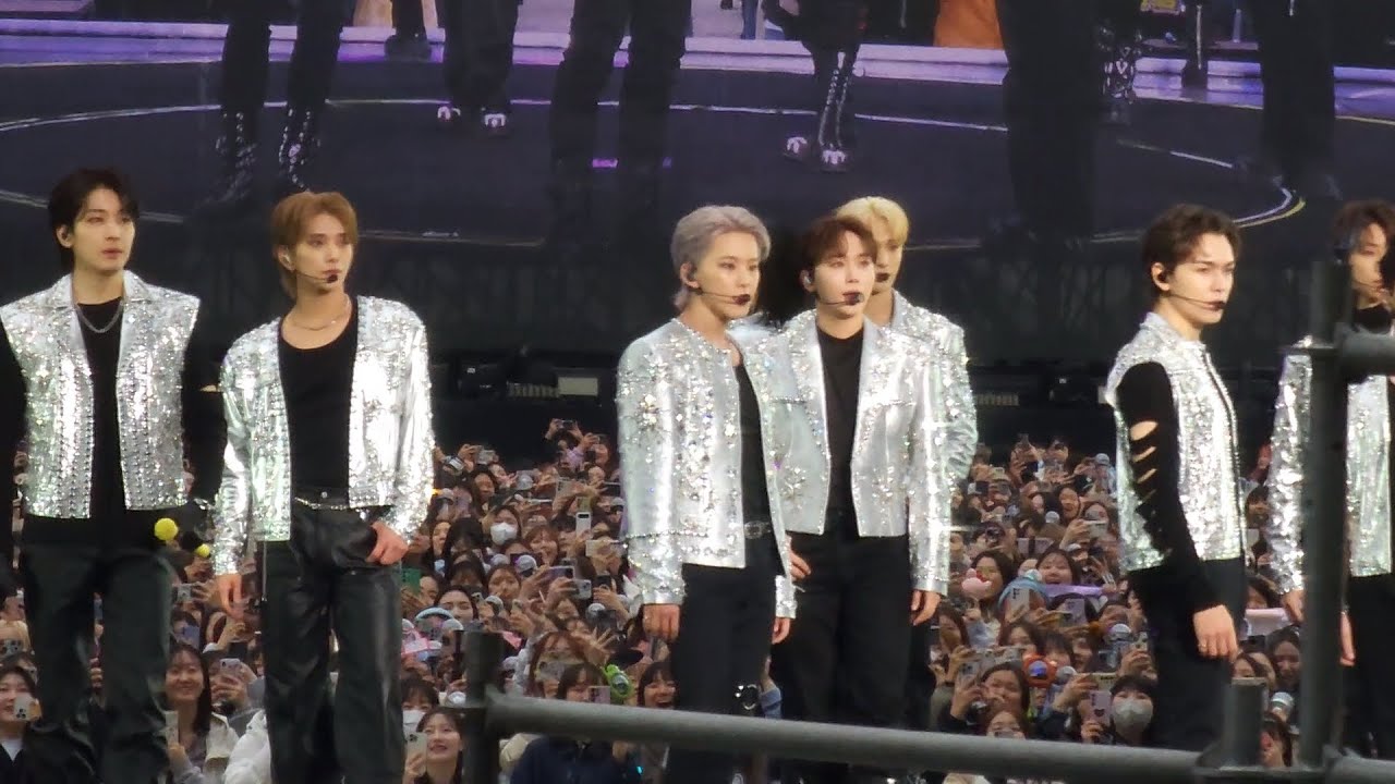 240331 세븐틴 FOLLOW AGAIN TO INCHEON Rock with you fancam - YouTube