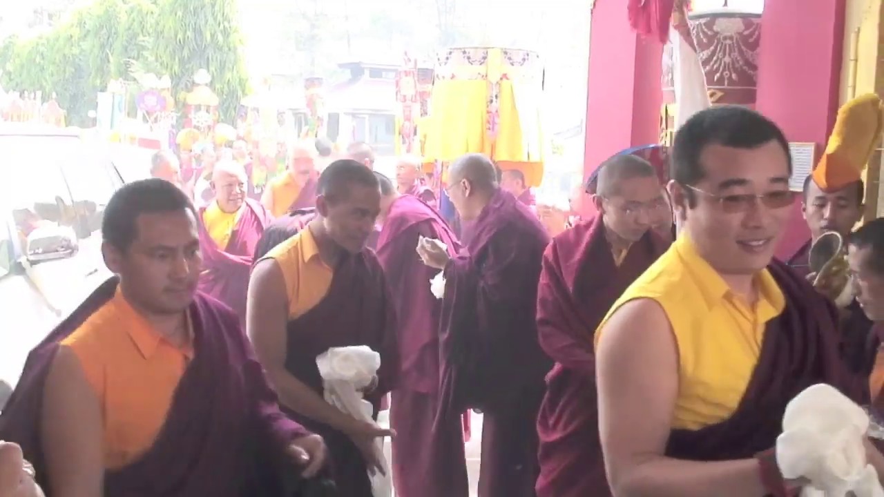 His Holiness MINDROLLING TRICHEN RINPOCHE & His Holiness PENOR RINPOCHE ...