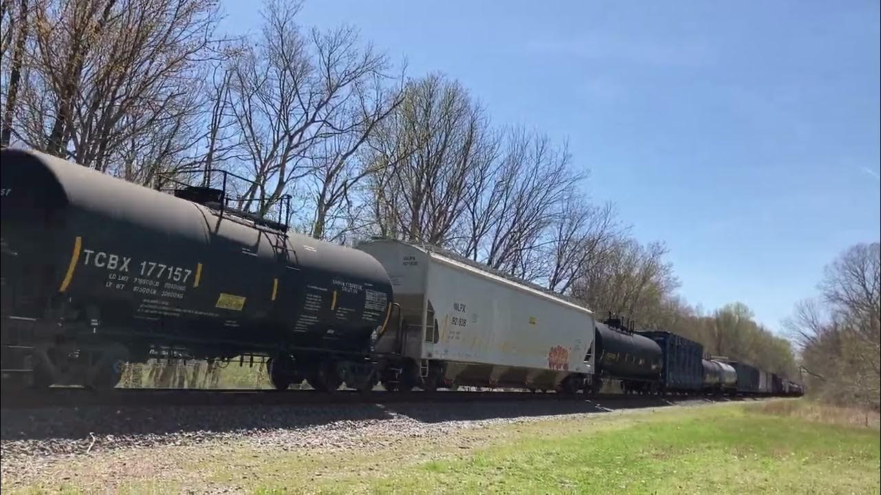 Railfanning 4/3/22 (part 1) BNSF 8160 leads KLWX/NS 8520, and IC 1038 on CN A432 - YouTube