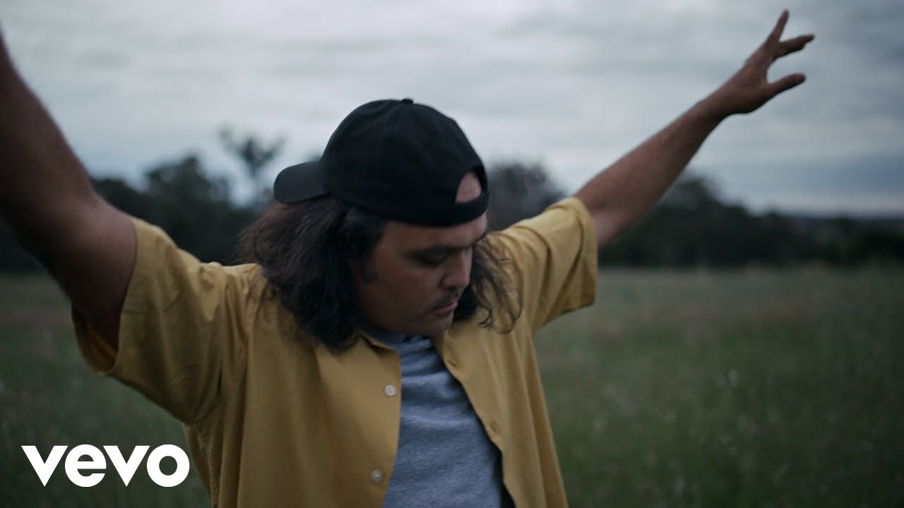 Birdz - Aussie Aussie (Official Video) - YouTube